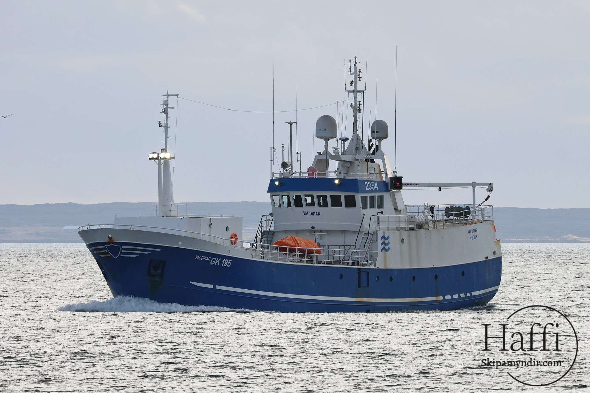 Valdimar hefur fengið nafnið Grímsi GK 555 – Skipamyndir Hafþórs ...